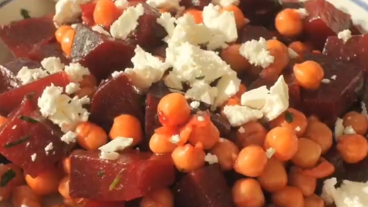 Сегодня рецепт САЛАТА со свеклой и нутом...🥗😋