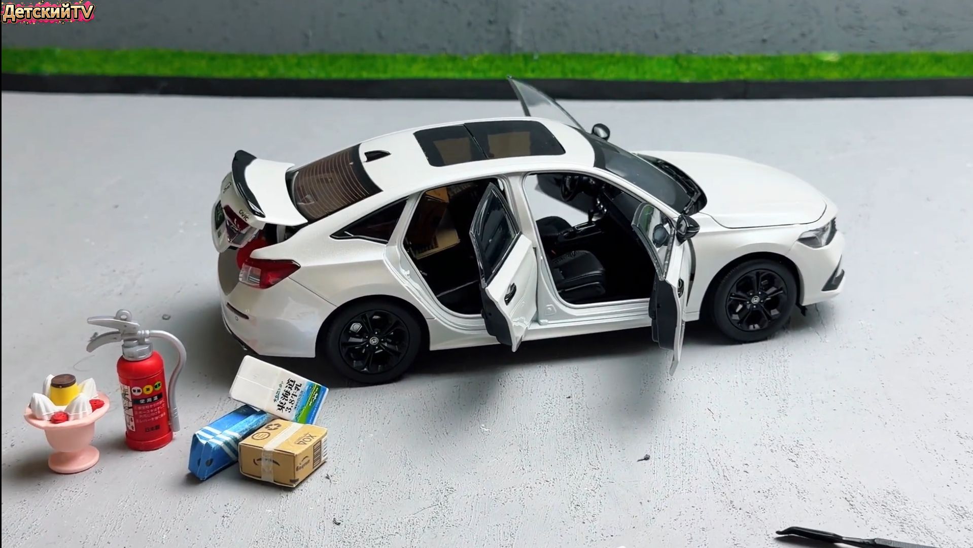 Мультики для детей | Моделька Honda Civic — металлическая машинка