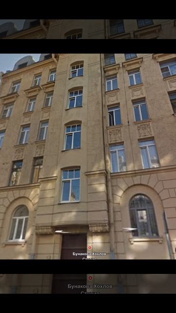 Санкт-Петербург. Бронницкая улица, 26 Парадная с -иллюминатором-