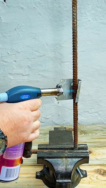 Арматура гнется легко