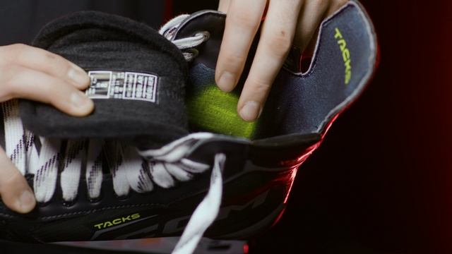 CCM Tacks XF70 — юниорские хоккейные коньки 2024 для юных хоккеистов | Обзор любительской модели