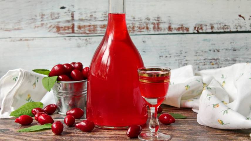 РЕЦЕПТ КИЗИЛОВОЙ НАСТОЙКИ КИЗИЛОВКА #рецепты #кизиловка #настойка