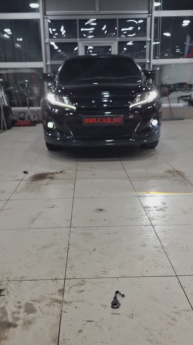 сделали и подключили стробоскопы Toyota Harrier