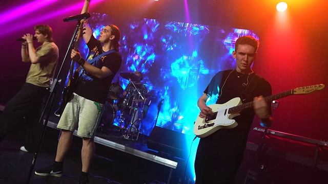 Welcome to the Family (Avenged Sevenfold) Павел Савасин, Дарья Бородулина, Максим Сунгуров,