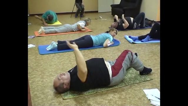 узкая кровать