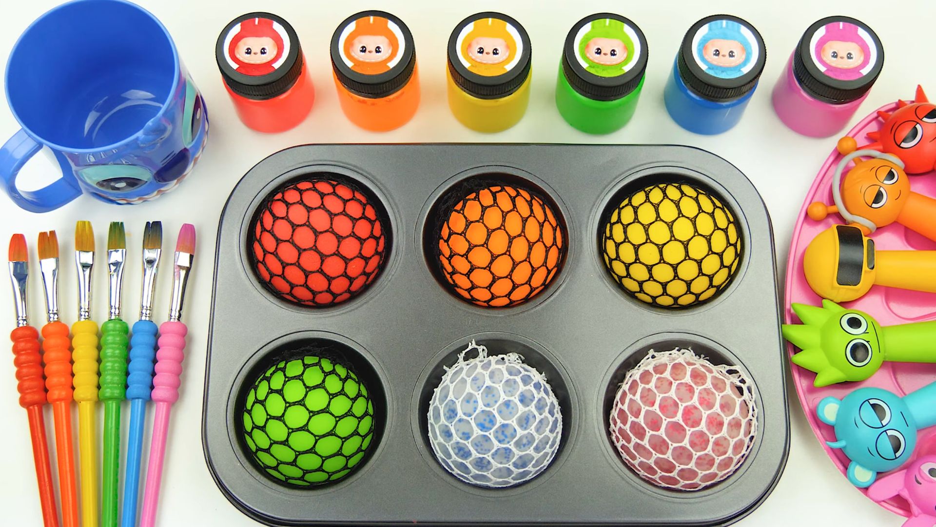 Мультики для детей | Разноцветные гигантские шарики из слайма — делаем своими руками