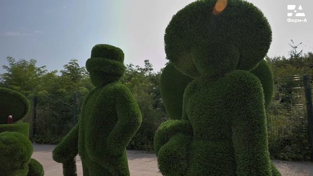 Джентельмен с дамой. Уличные антивандальные фигуры из искуственной травы