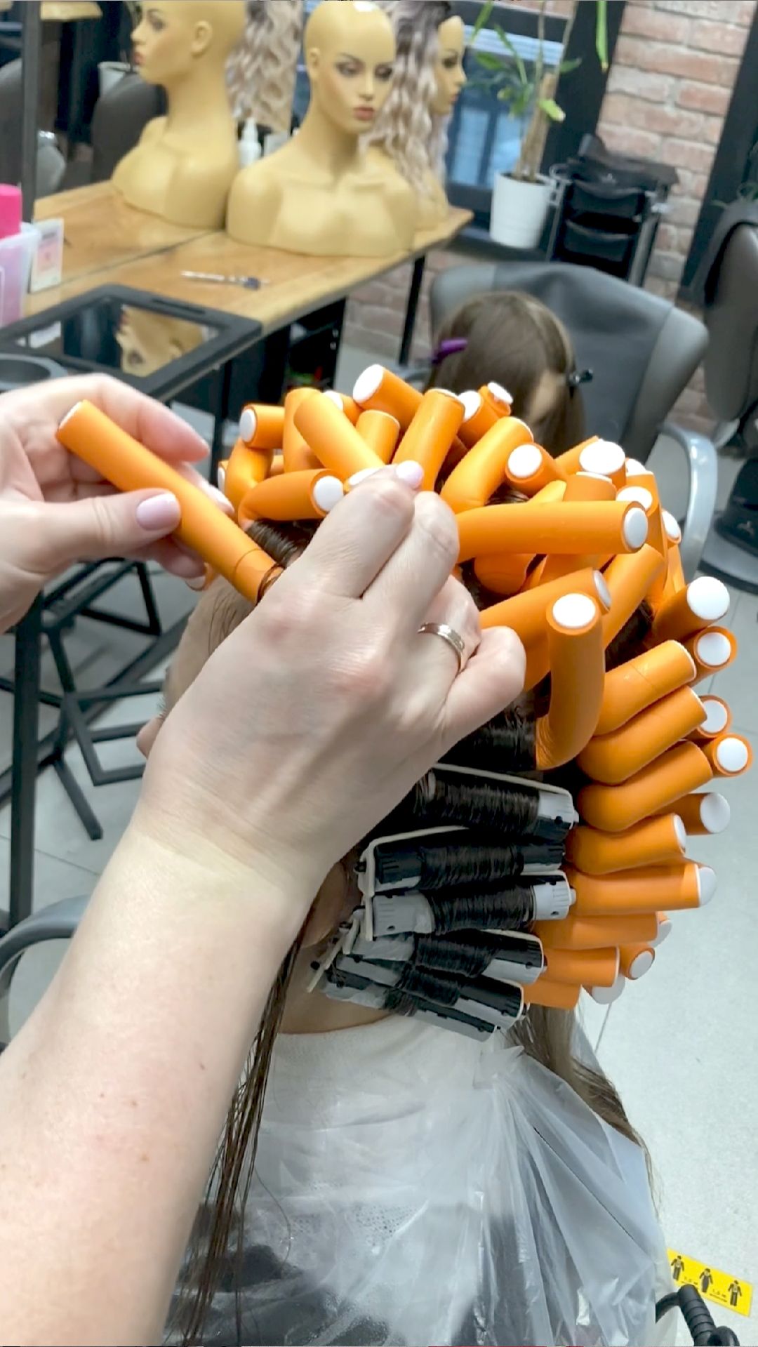 Биозавивка на свои волосы. Биозавивка на парик. Биозавивка волос в Москве