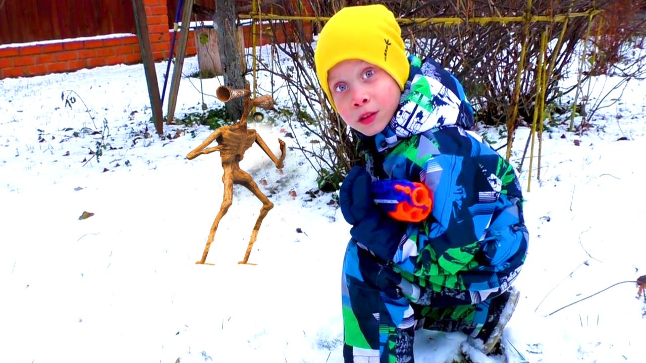 ДАМИК НАШЕЛ МАЛЫША СИРЕНОГОЛОВЫХ