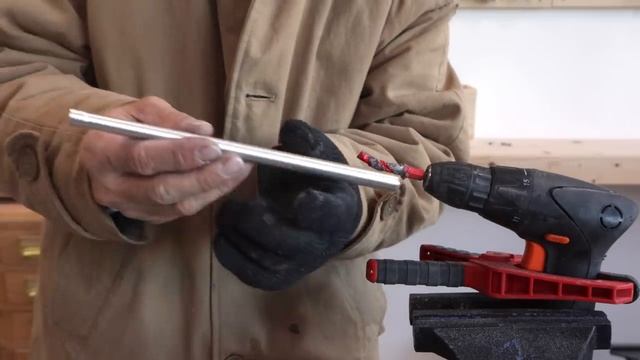 Сборка металлического танка Т-34 | Как сделать танк из духовки | самодельный радиоуправляемый танк