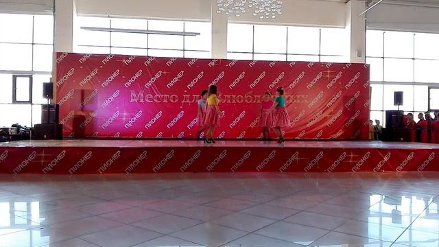 Эстрадный танец