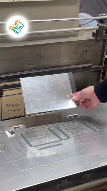 Зеркальная плёнка для эффектных акцентов