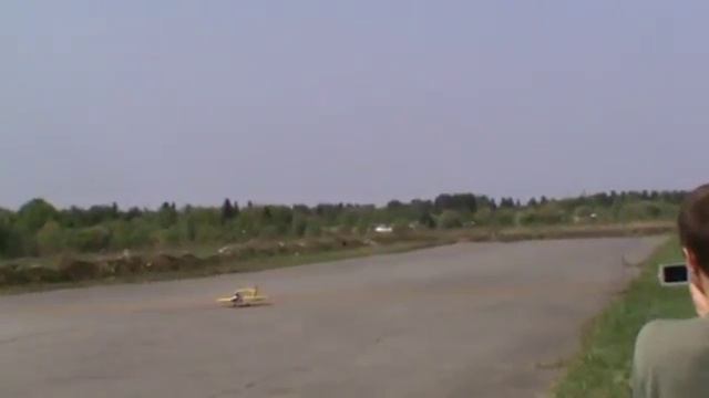 Посадка Реактивной модели самолёта (одна из двух на всю Пермь ! ), пилот Роман Плетнёв .