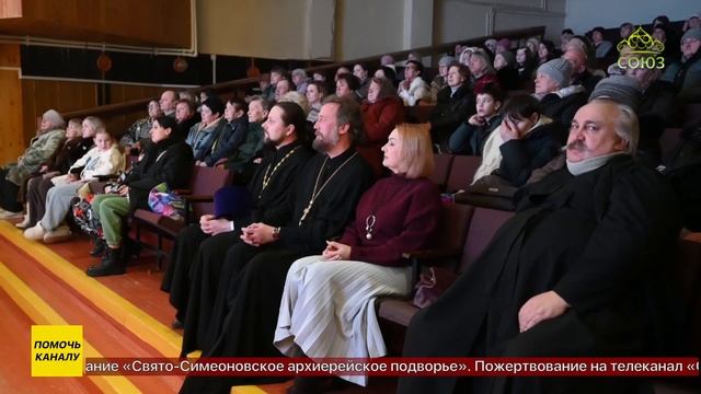 В поселке Локоть с концертом русской духовной музыки выступил хор кафедрального собора Святой Троицы