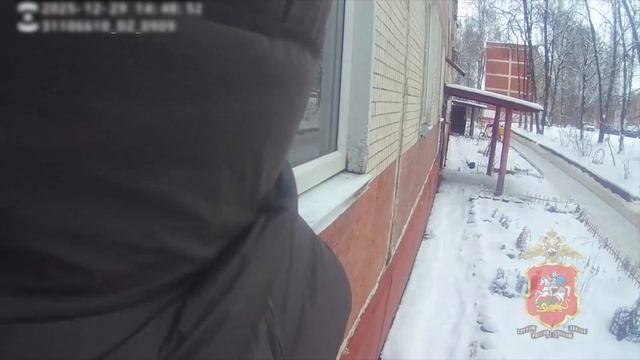 В Дмитрове сотрудники Госавтоинспекции спасли пожилую женщину из горящего дома