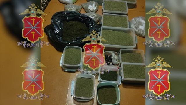 В Киреевске полицейские задержали подозреваемого в незаконном хранении марихуаны в крупном размере