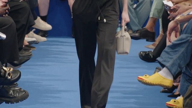 Показ коллекции JW Anderson весна-лето 2024