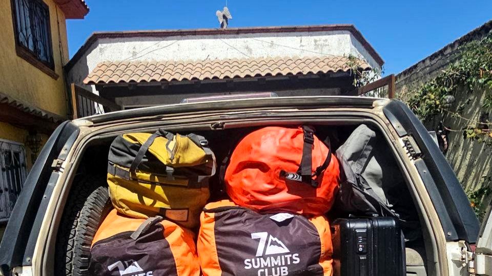 Группа Клуба 7 Вершин "Dos Amigos" поднялась в базовый лагерь вершины Орисаба