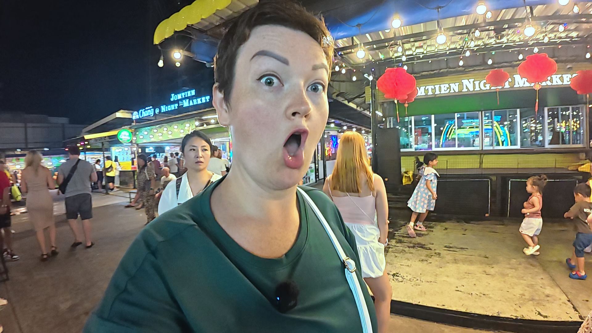 СЧАСТЬЕ в Паттайе есть! Вован ОБНАГЛЕЛ и оторвался от коллектива! ОБЪЕДАЕМСЯ мороженкой) Рынок Влог