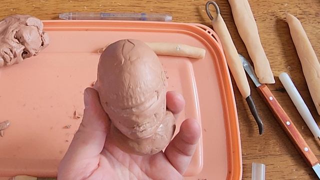 Делаю узнаваемые лица из фильмов и в дальнейшем отливаю пластмассой