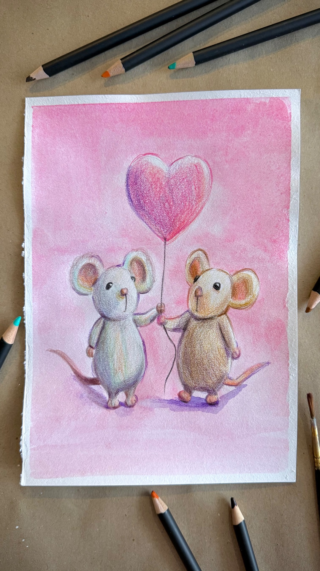Нарисуем мышек цветными карандашами