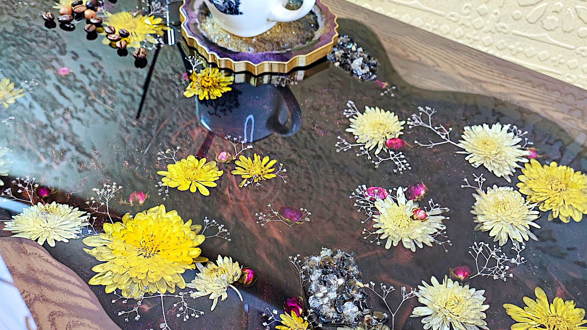 Дизайнерский столик от Виктории SerVic.