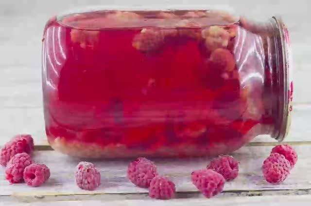 Компот из малины на зиму - простой и вкусный рецепт консервации малины. Заготовки из малины на зиму!