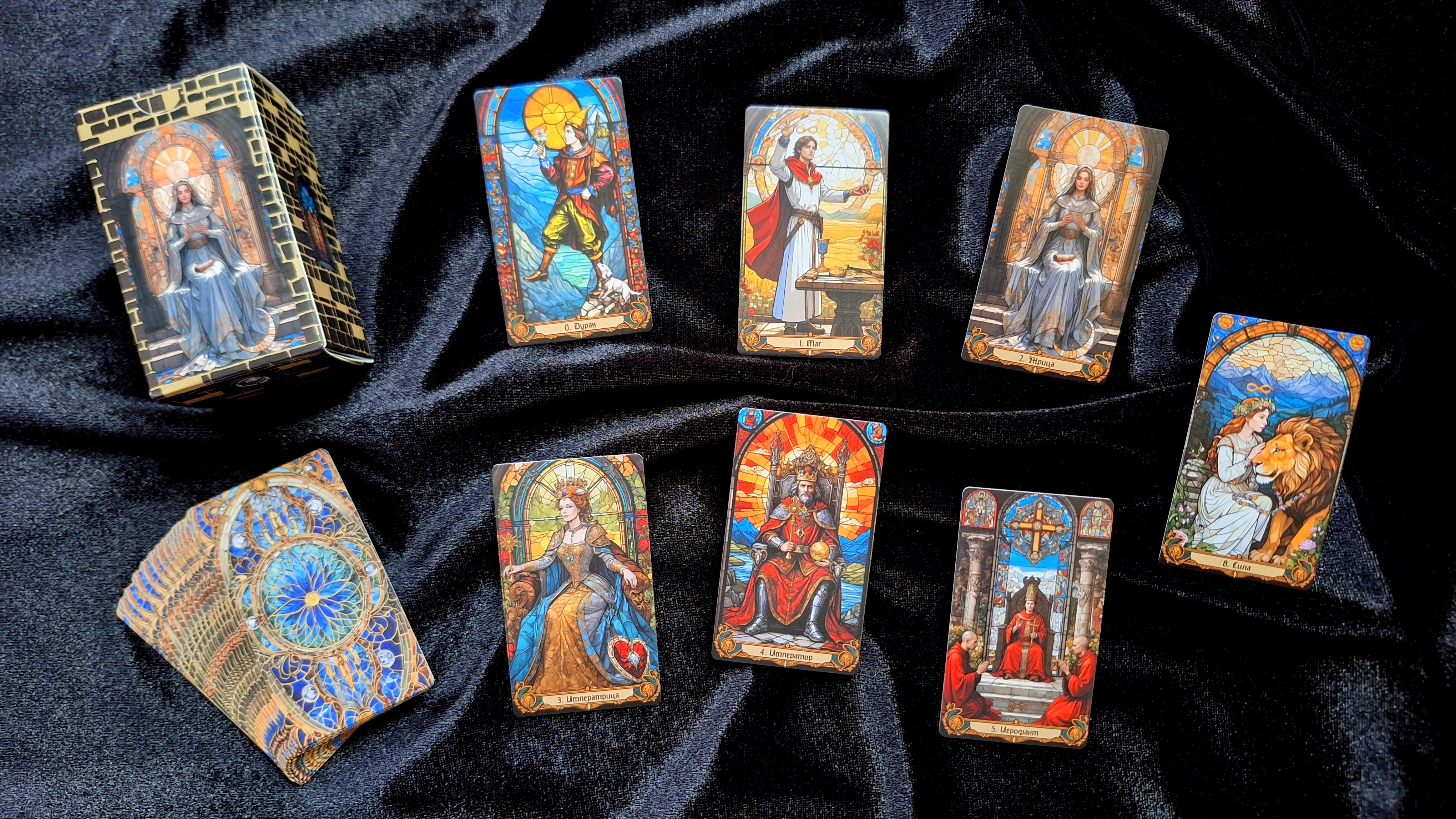 Обзор колоды Таро ВИТРАЖИ (мини-версия) ✨️ от LunaLum