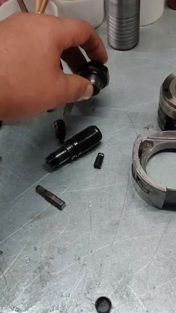 Диагностика ТНВД (7189-033A): Слабая гидроплотность, люфт вала и выкрошенные ролики