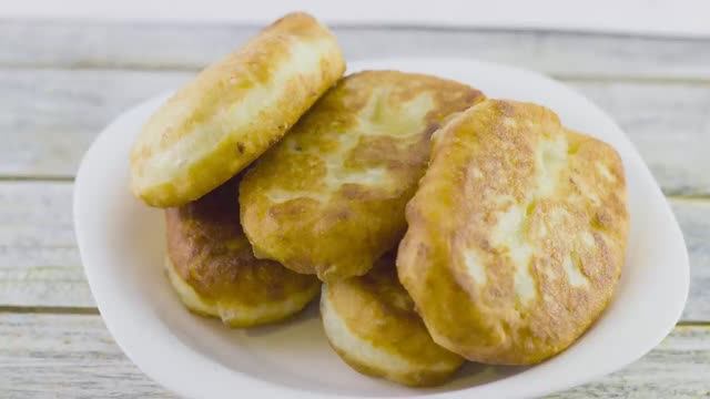 Пирожки с картошкой жареные на сковороде - рецепт, как бабушка готовила!