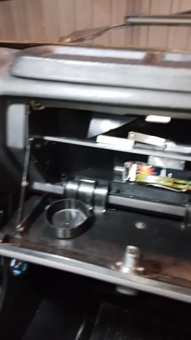 Дверца "бардачка"- как столик