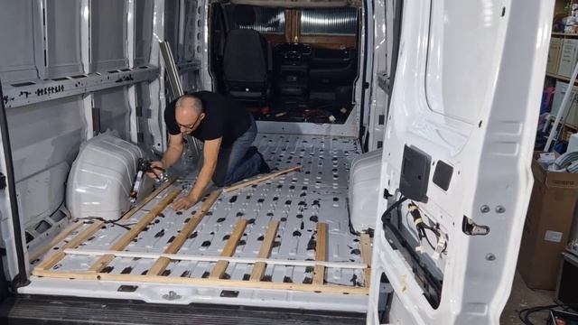 #07 Как сделать пол в автодоме на базе Fiat Ducato | Этап 7: подготовка напольного покрытия