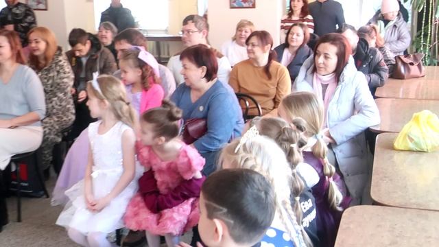 "Где живут улыбки"- мл.группа Радуги