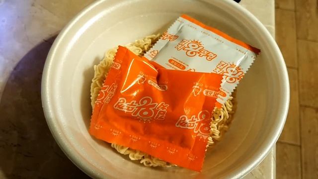 Лапша кимчи вантуккон