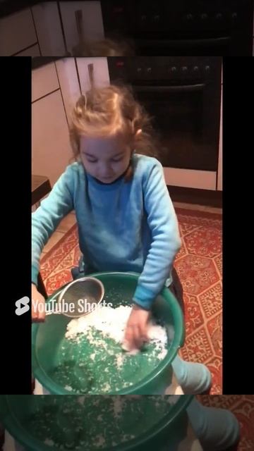 Опыты по химии. Создание искусственного снега