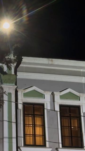 BLACK RAYS: Слайд-мэппинг освещение Кяхтинского краеведческого музея. Бурятия #светодизайн #музей