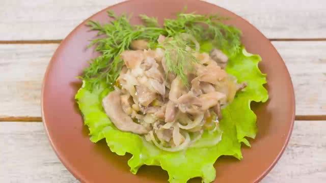 Ничего вкуснее и быть не может! Как вкусно пожарить вешенки с луком на сковороде - простой рецепт!