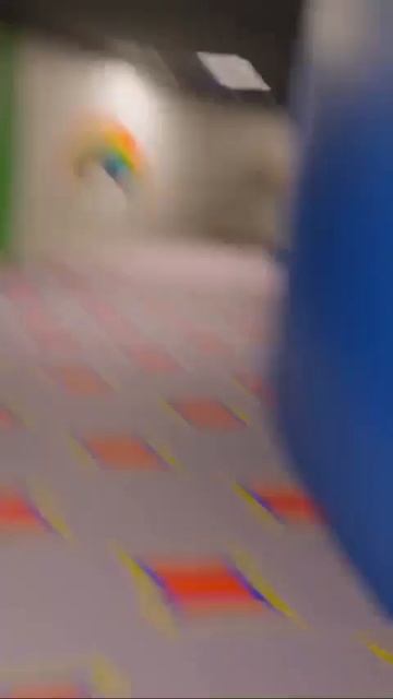 warning : большие пустые места,странная сущность,3д.