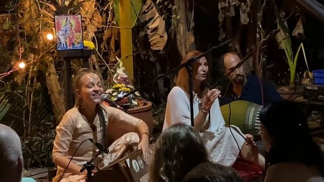 Catrin de Moore/День Рождения Мари. Волшебный вечер в Soham. Киртан, мантры и угощения для гостей.