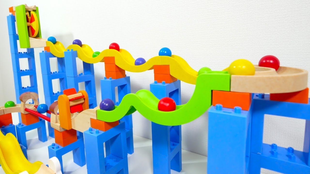ИГРЫ ДЛЯ ДЕТЕЙ СТРОИМ ЦВЕТНУЮ ГОРКУ ДЛЯ ШАРИКОВ АСМР ВИДЕО ДЛЯ ДЕТЕЙ ДЕТСКИЙ КАНАЛ ИГРАЛКИ-ЗАЛИПАЛКИ