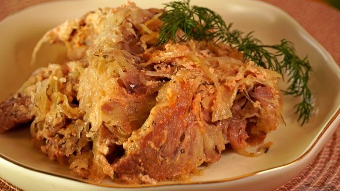 МЯСО С КВАШЕНОЙ КАПУСТОЙ В ДУХОВКЕ
