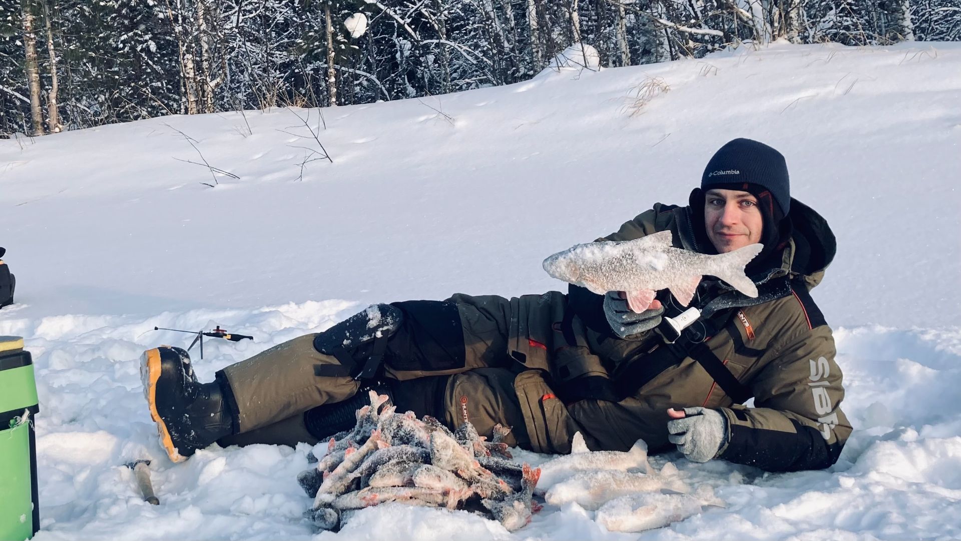 Ловил дно, а поймал здоровенных язей. Зимняя рыбалка 2022.