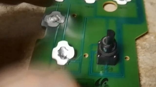 Микроволновка samsung M187DNR-1S не выключается на кнопку стоп