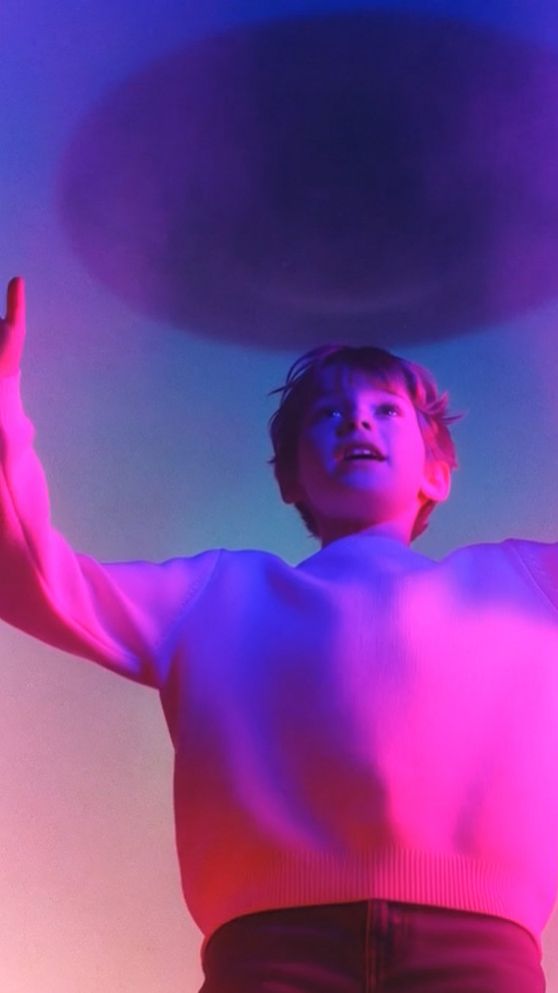 Мальчик увидел НЛО..