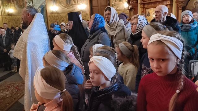 ЧИН ОСВЯЩЕНИЯ СВЕЧЕЙ В ПРАЗДНИК СРЕТЕНИЯ ГОСПОДНЯ В ИВЕРСКОЙ ОБИТЕЛИ