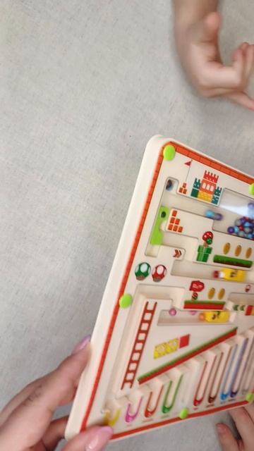 Играем в магнитный лабиринт #игра #лабиринт  #гриша #леня