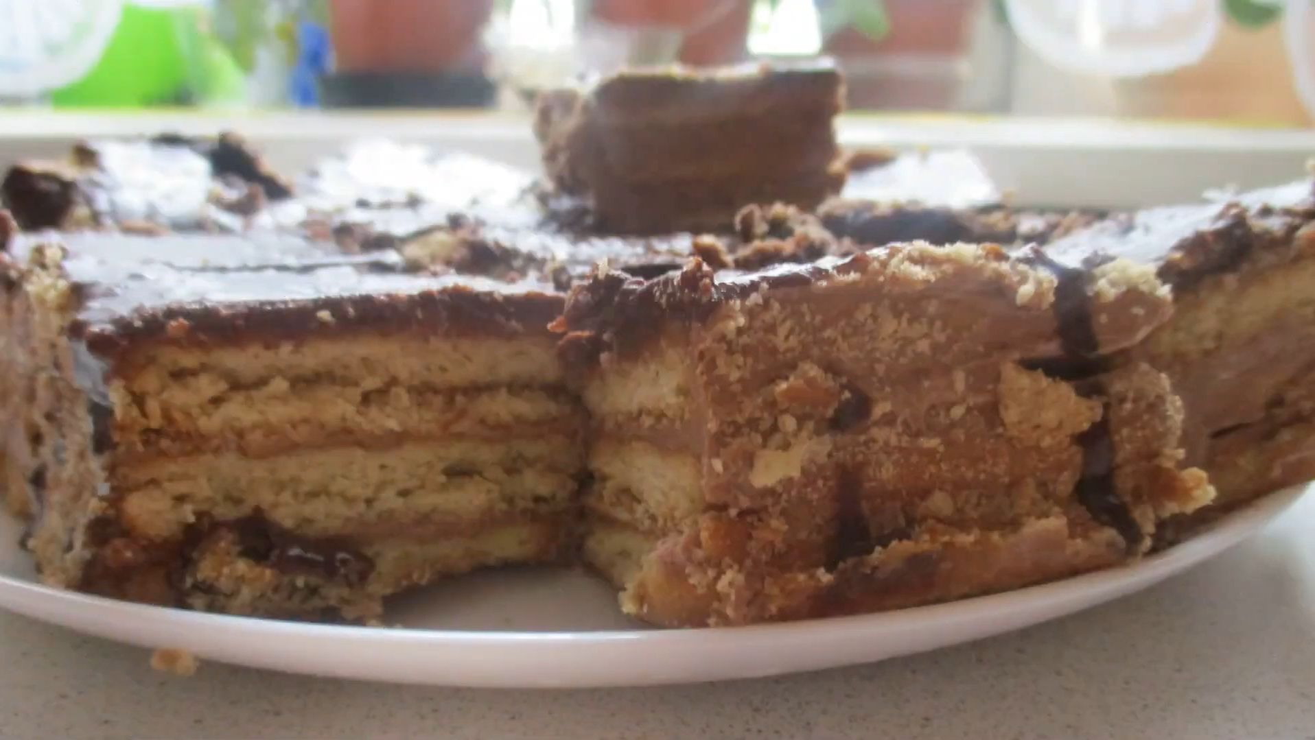 Торт без выпечки из печенья