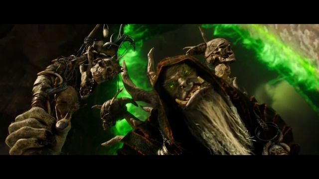 Фильм "Варкрафт". Дуротан ведет свой клан к порталу. Гул'дан открывает портал.