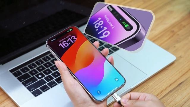 Power Bank   Qoovi  100W 50 000 mAh с цветным дисплеем и встроенным кабелем