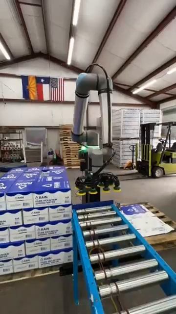 UR - паллетизация бумаги